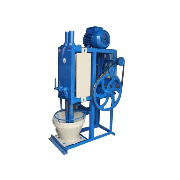 Semi Automatic Mirchi Kandap Machine at ₹ 30000.00 in Deoria