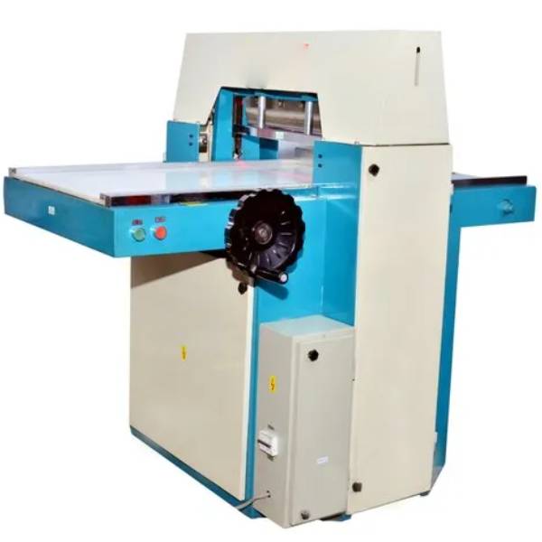 Zigzag Sample Cutting Machine in Ahmedabad - Niruma Textile machinery