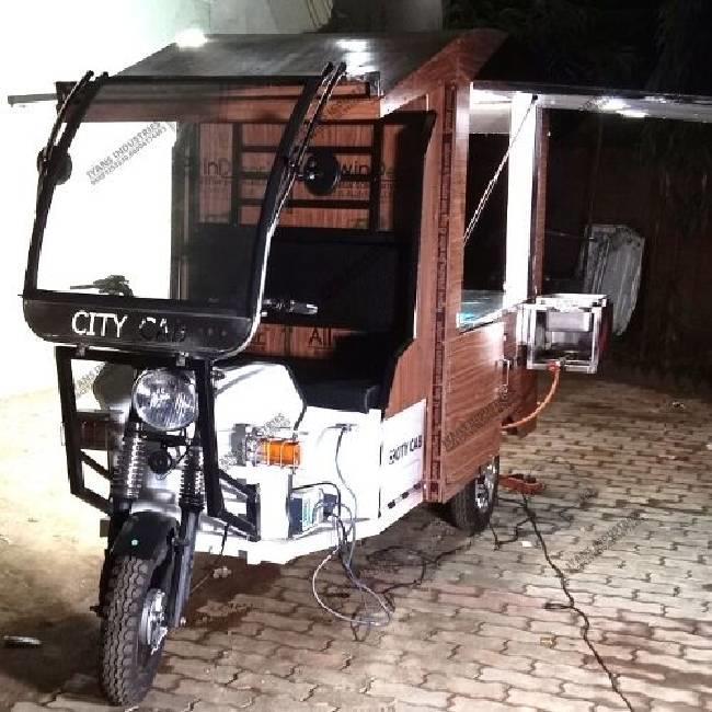 E- Rickshaw Food Carts at 285000.00 in Lucknow