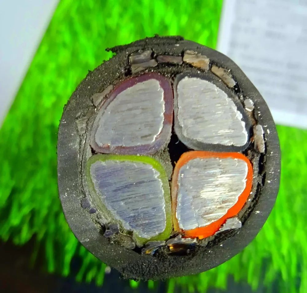 70 Sqmm 4 Core Aluminium Armoured Cables Price in Sector, Delhi – ₹220 ...