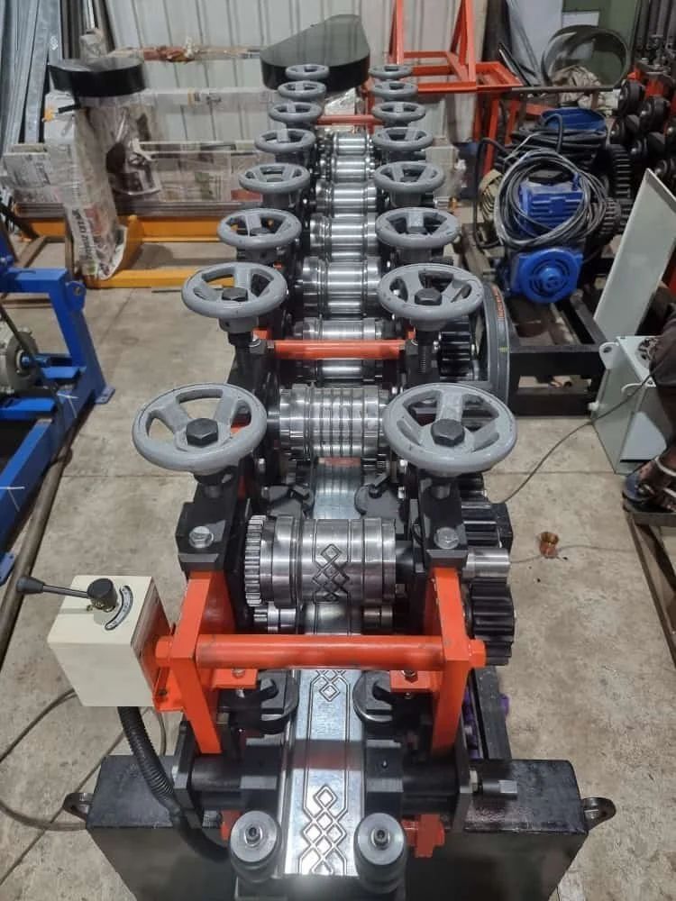 9 Step Rolling Shutter SRTIP Making Machine Price in Pune, Maharashtra – ₹6,00,000 | Digambar ...