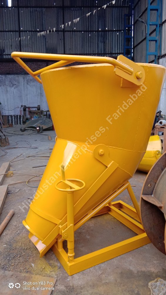 Concrete Bucket With Screw Jack Arrangement Capacity 1.5 M3, Cu.M ...