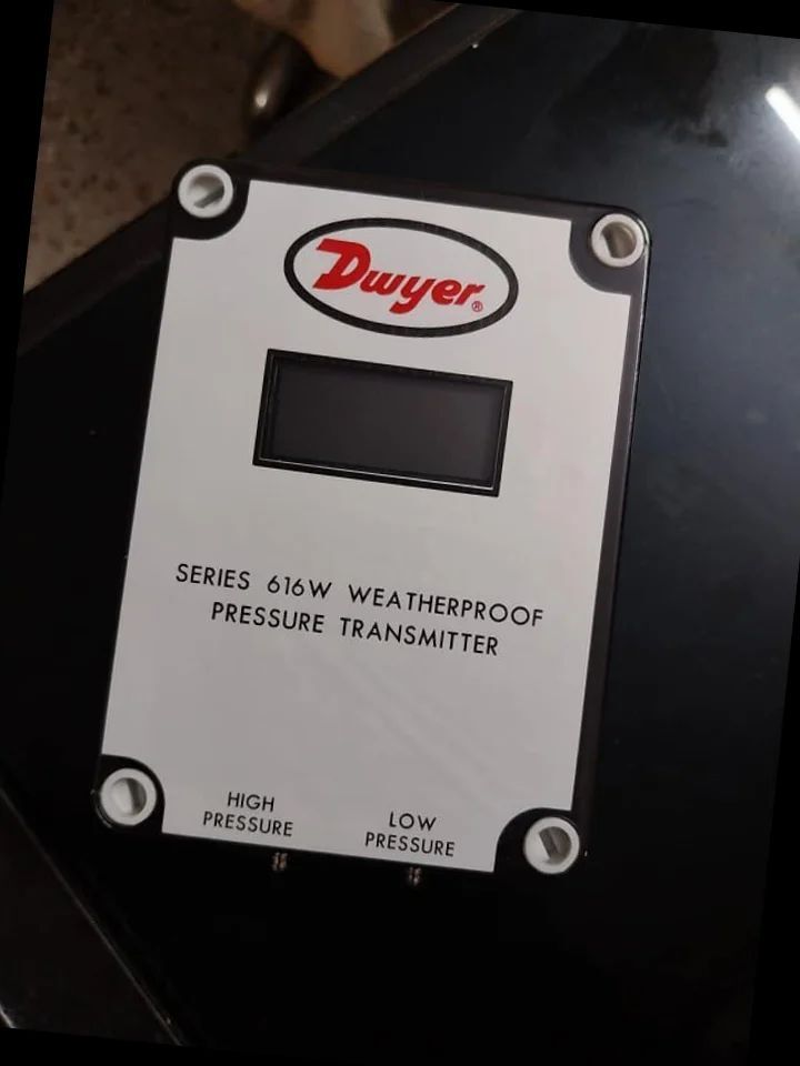 DWYER 616W-7-LCD Weatherproof Differential Pressure Transmitter at ...