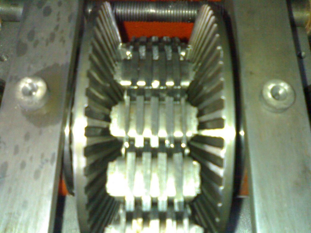 GAYATRII Iron PIV Variable Speed Drives, For Industrial, Multi-Groove ...