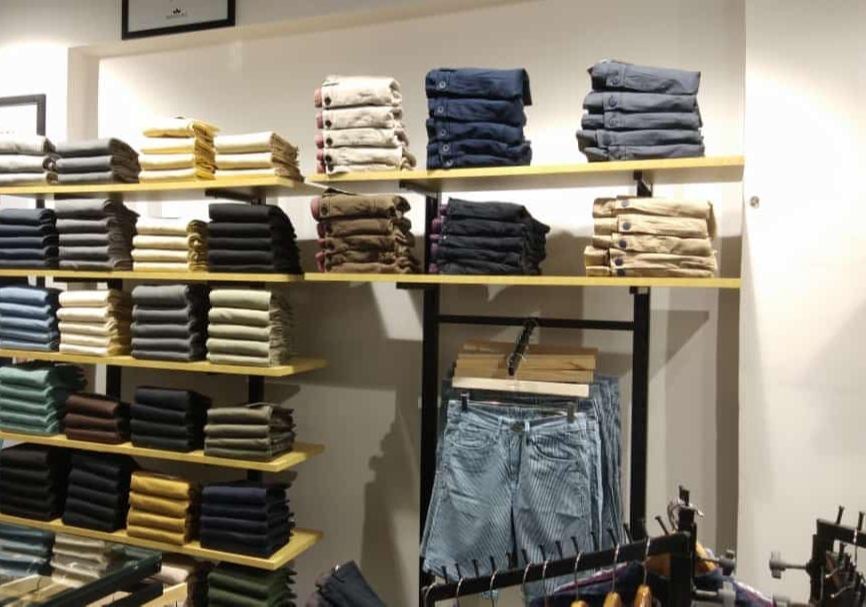 Nikhil Furnitures Wall Mounted Garment Display Rack, For Supermarket ...