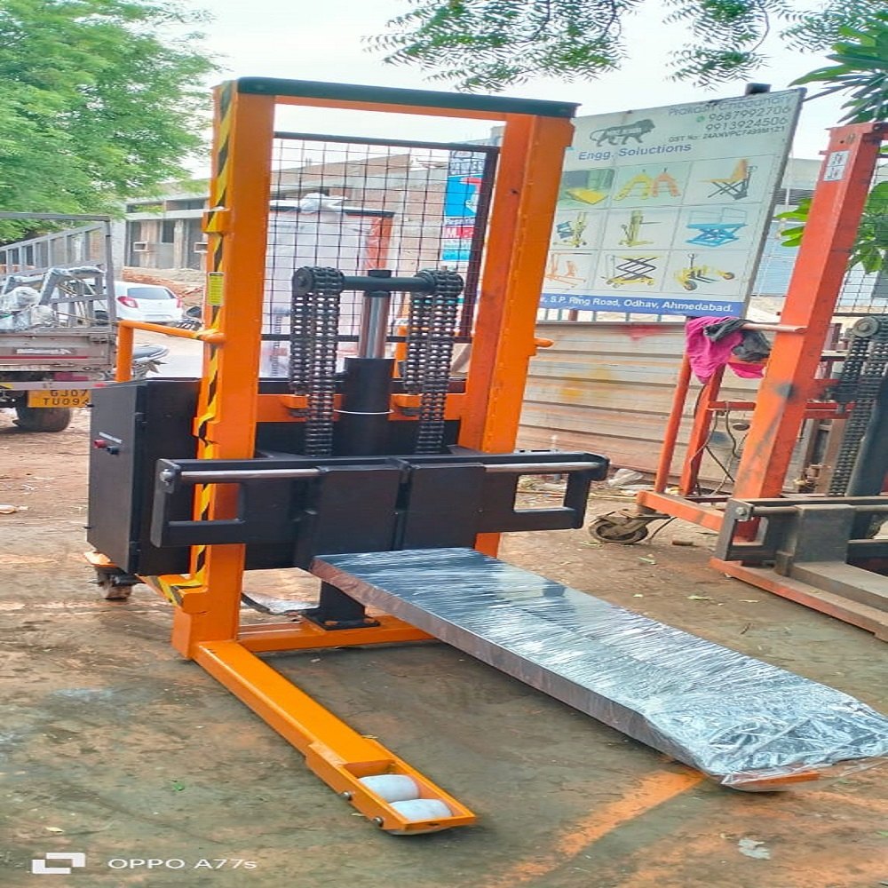 Semi Electric Hydraulic Stacker, For Industrial Price in Ahmedabad ...