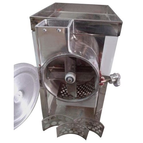 SS Silver Jumbo Onion Cutting Machine (Chopper Machine), Capacity: 70 ...