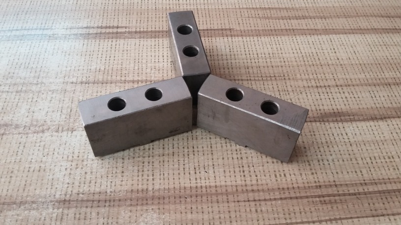 SS Soft Jaw Set, Material Grade: SS304 Manufacturer & Seller in Rajkot ...