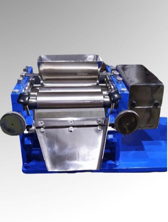 Stainless Steel Lab Scale Triple Roll Milling Machine, 440 Price in ...