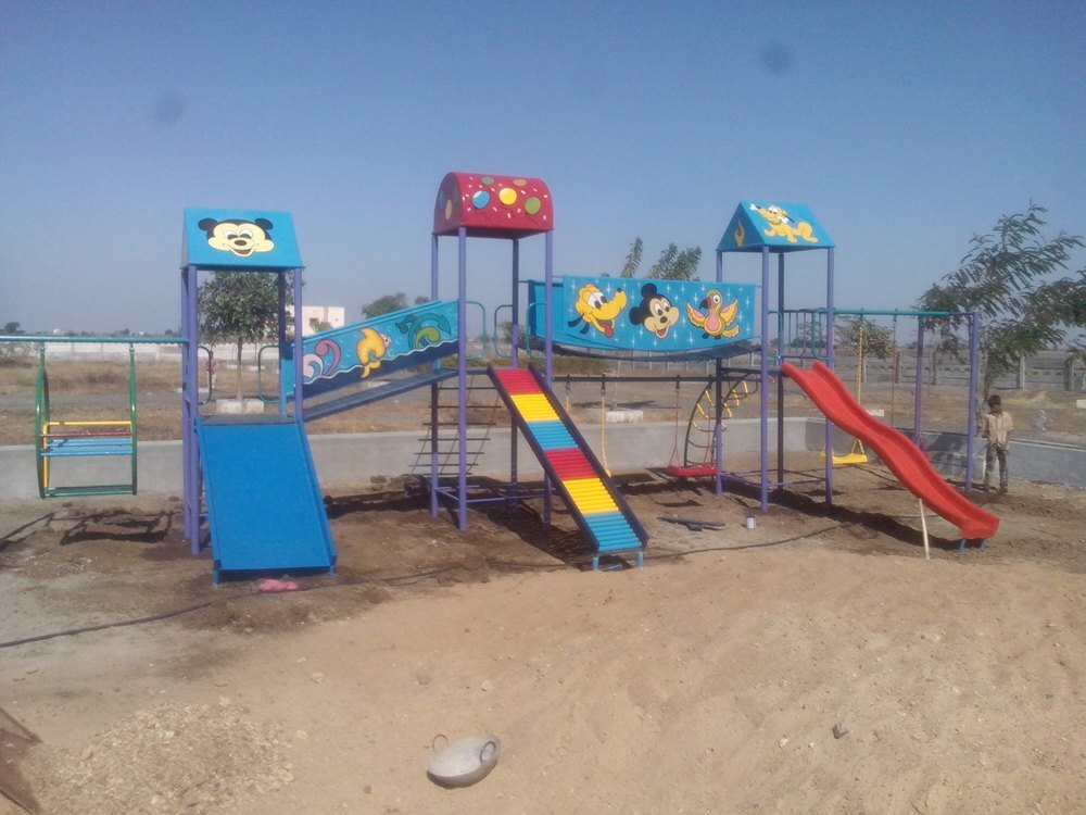 Straight and Wave Kids PVC Play Slide, For Amusement Park, Age Group: 8 ...