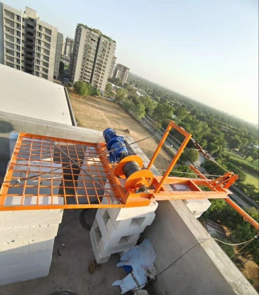 Yellow Monkey Lift, For Construction, Capacity: 500kg Price in Vadodara ...
