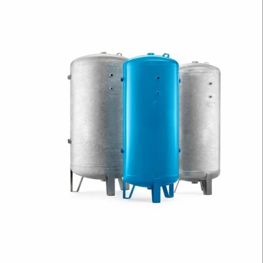Vertical MS Compressed Air Receiver Tank at ₹10,000 in Vadodara